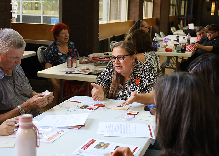 Flower Beadwork Circle keeps Red River Métis traditions alive | Manitoba Métis Federation